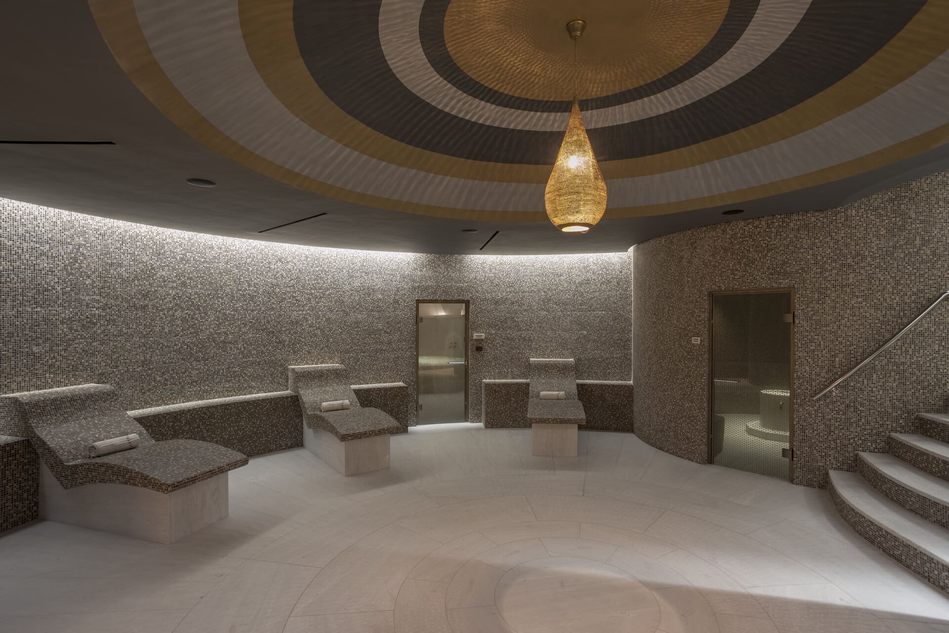 Stimulating, experiential shower spa sessions | Euphoria Retreat